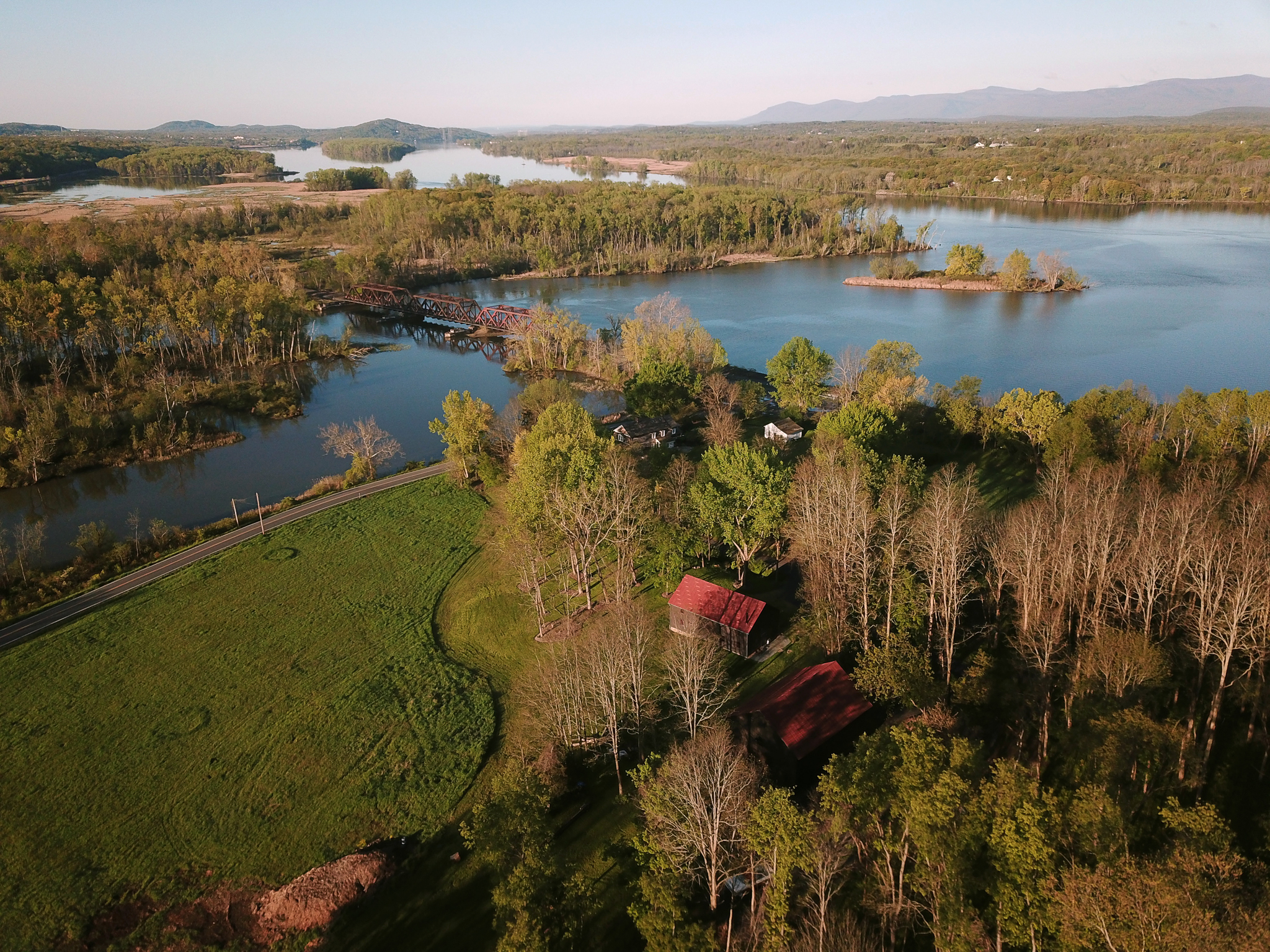 Barlis Wedlick | Fox Hall Barn & Pool
